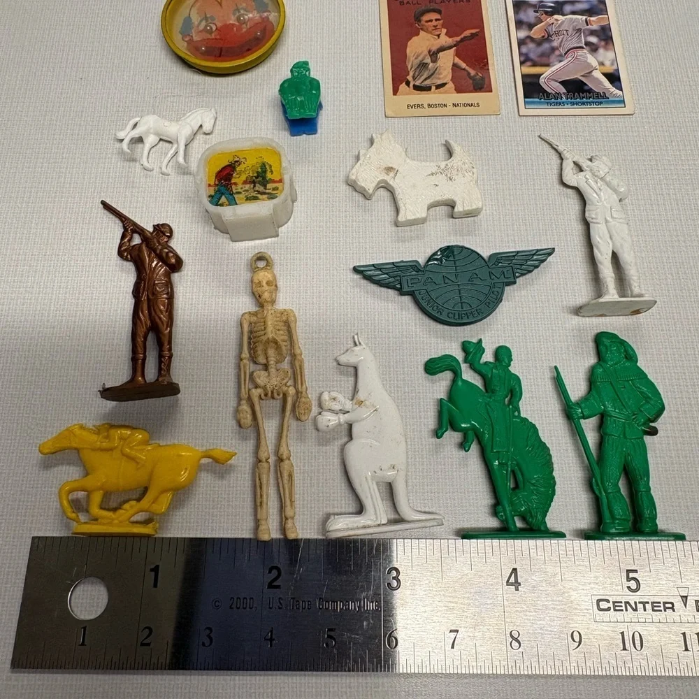 cracker jack | Accents | 6 Vintage 194s 50s 60s Cracker Jack Toys ...